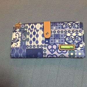 Lily Bloom Bags | Busy Bee Liza Travel Wallet | Poshmark